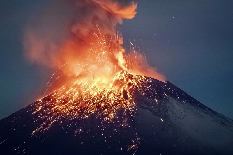 Mexico houdt activiteit rondom vulkaan Popocatépetl scherp in de gaten ...