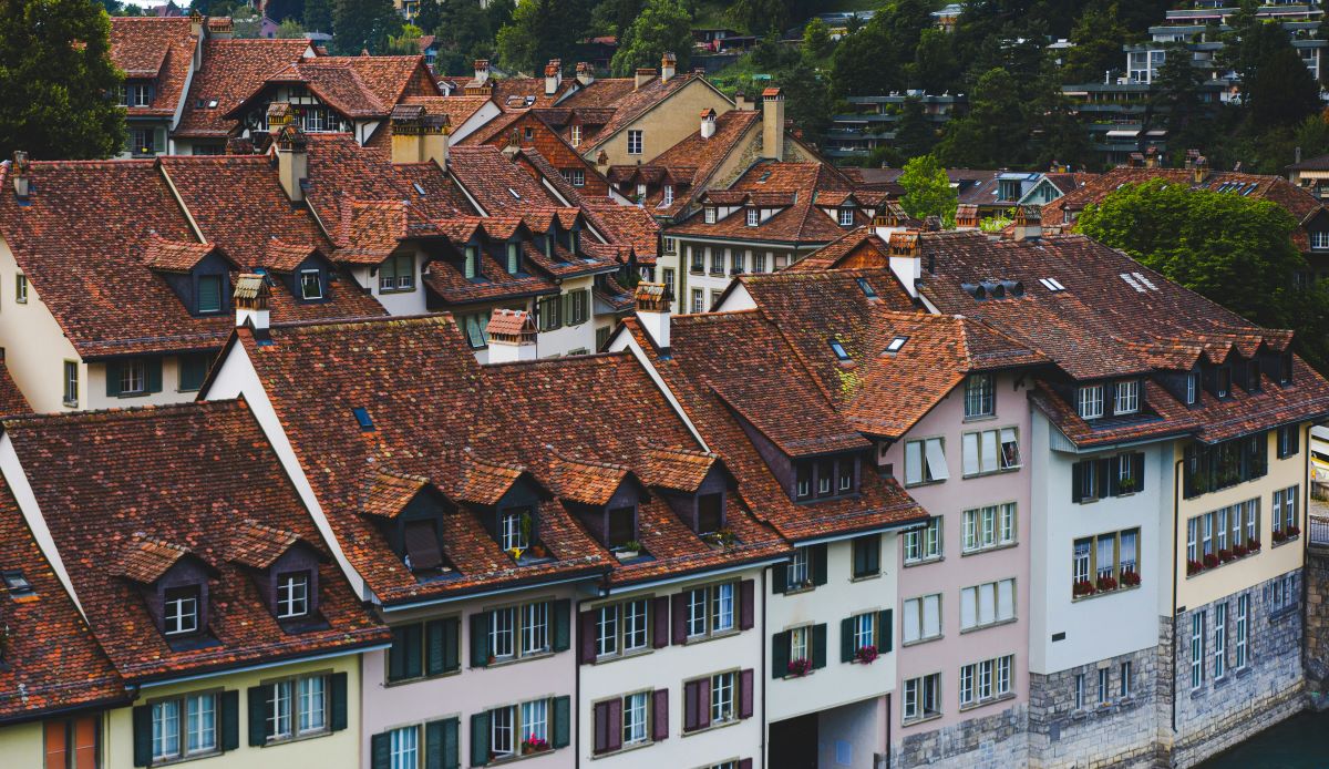 In Zwitserland hebben de meeste mensen hun hele leven lang een ...